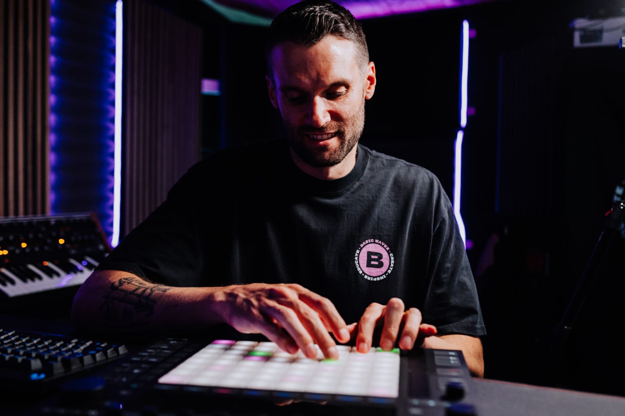 Basic Wavez | Premium Sample Packs, Presets & Courses